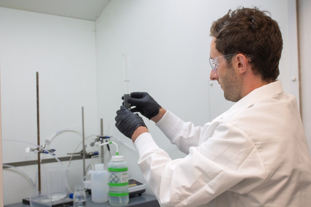 Algenesis Labs launches world’s first fully biogenic, plant-based ...